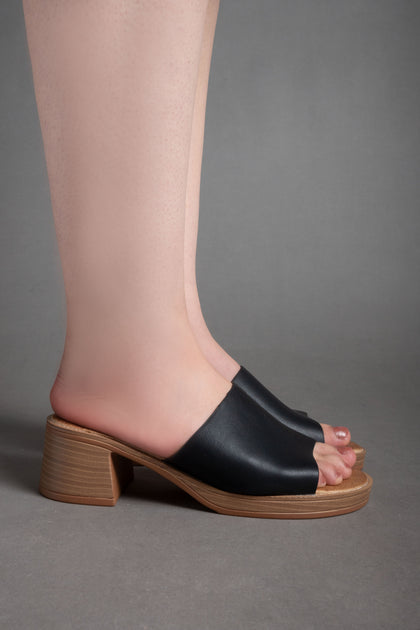 Modern Minimalist Sandals - Black – BREE Official